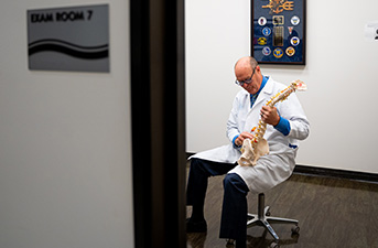 Robert Bray, MD